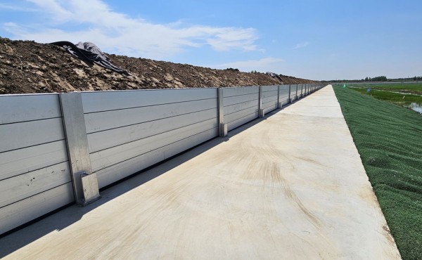 Choosing the Right Flood Barrier Material: A Quick Guide